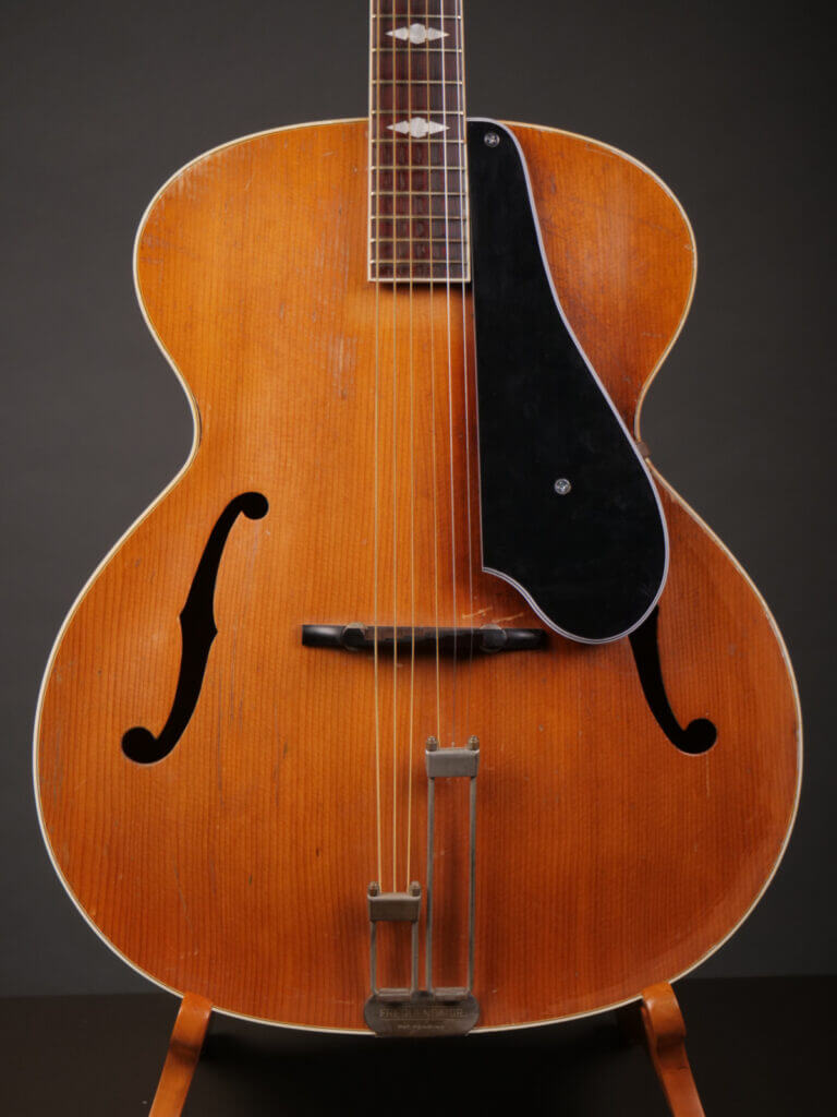 Epiphone Triumph Archtop (1951) - Hearts' Home Acoustics
