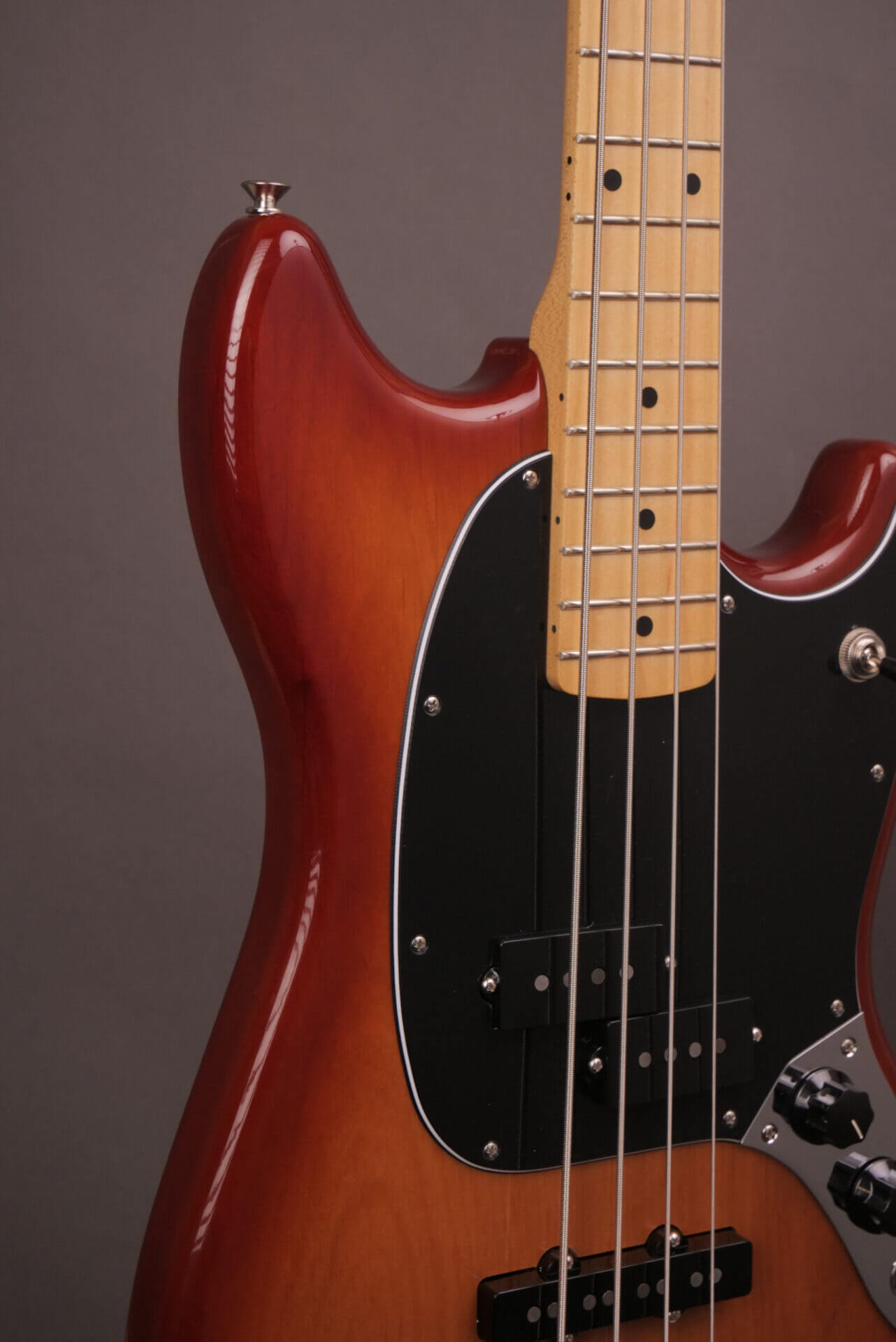 Fender Mustang Bass (Pre-Owned) - Heart’s Home Acoustics