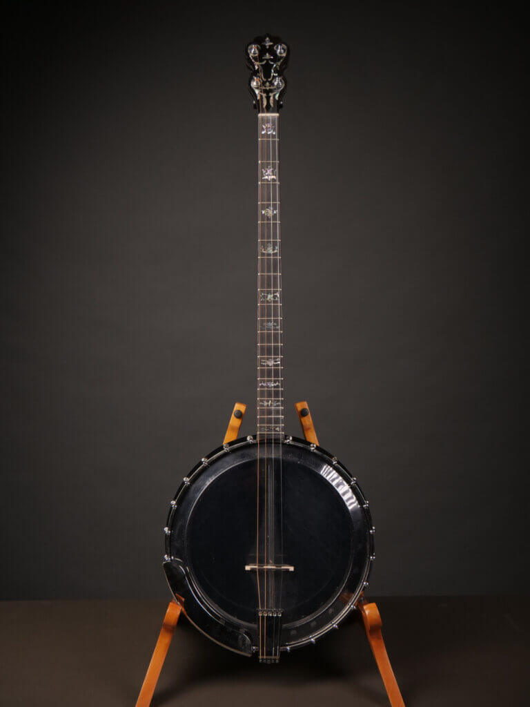 Wayne Fairchild "Stealth" Plectrum Banjo - Hearts' Home Acoustics