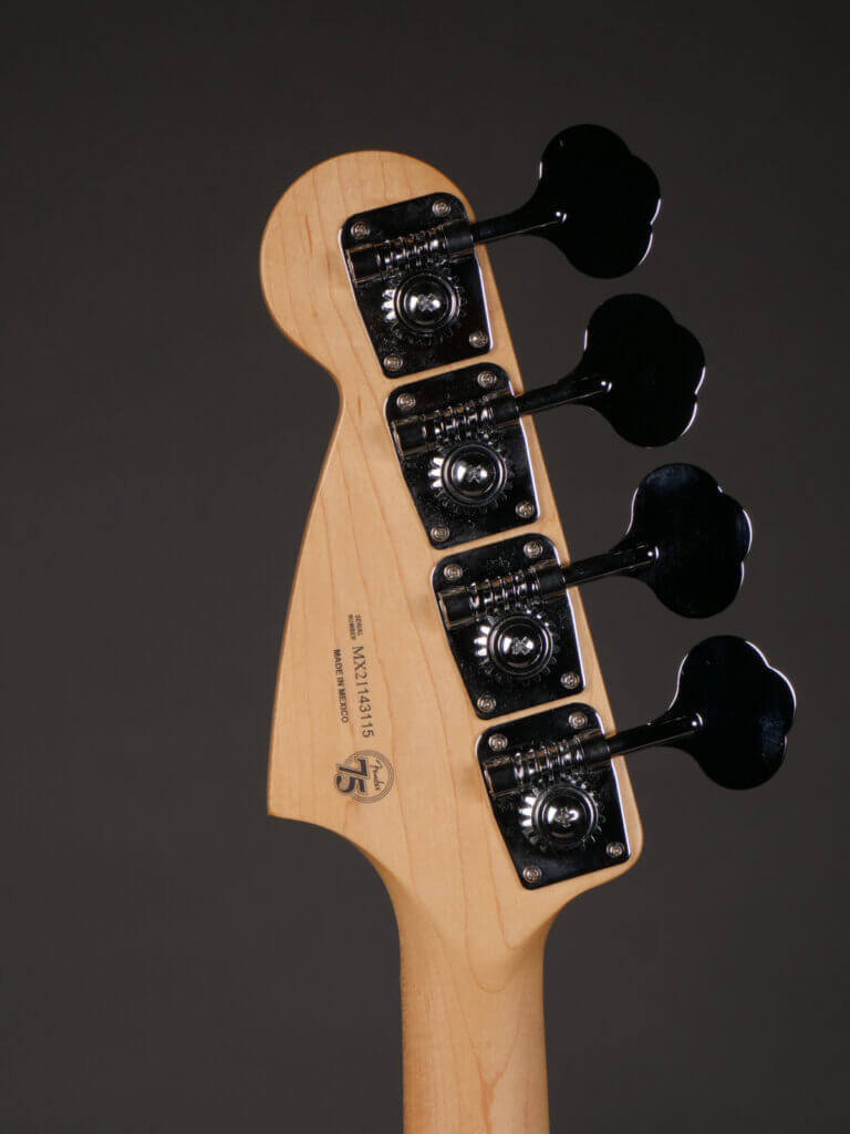 Fender Mustang Bass (Pre-Owned) - Hearts' Home Acoustics