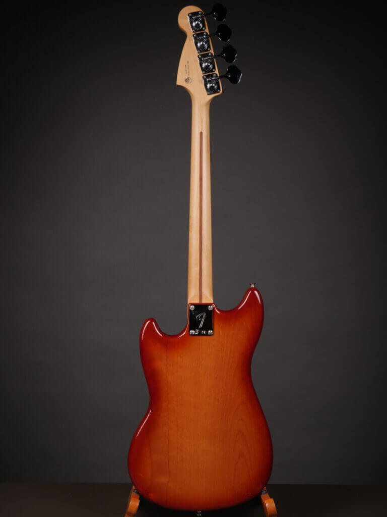 Fender Mustang Bass (Pre-Owned) - Hearts' Home Acoustics