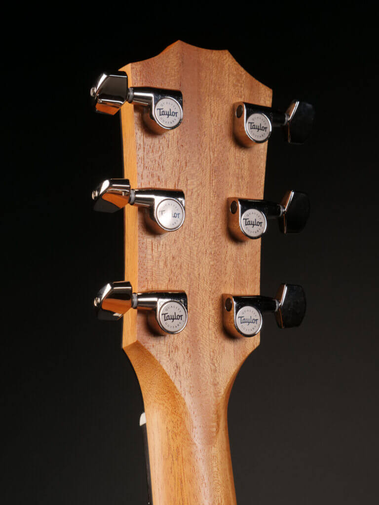 Taylor 214ce Plus - Hearts' Home Acoustics