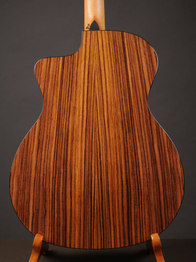 Taylor 214ce Plus - Hearts' Home Acoustics